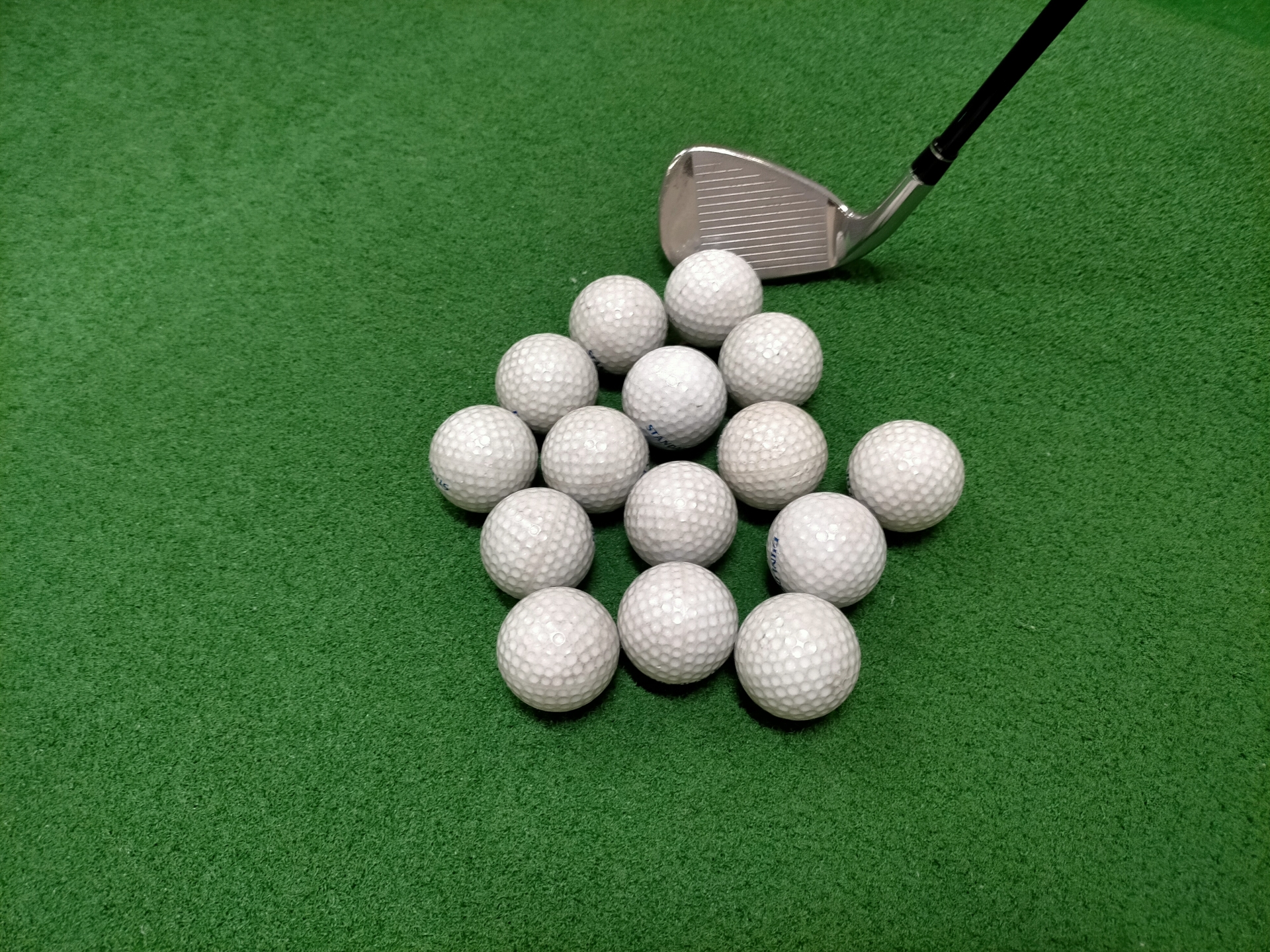 ゴルフ初心者必見！アイアンの基本的な打ち方と上達のコツを徹底解説 | Enjoy Golf Life Blog by 玉山大樹